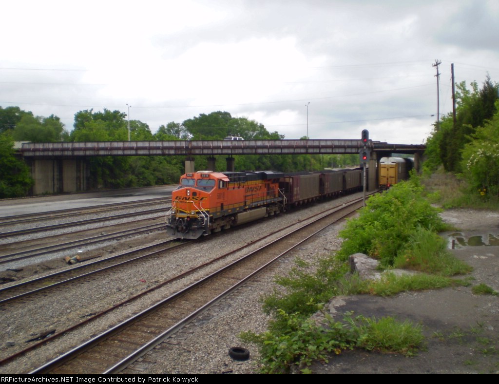 BNSF 5818